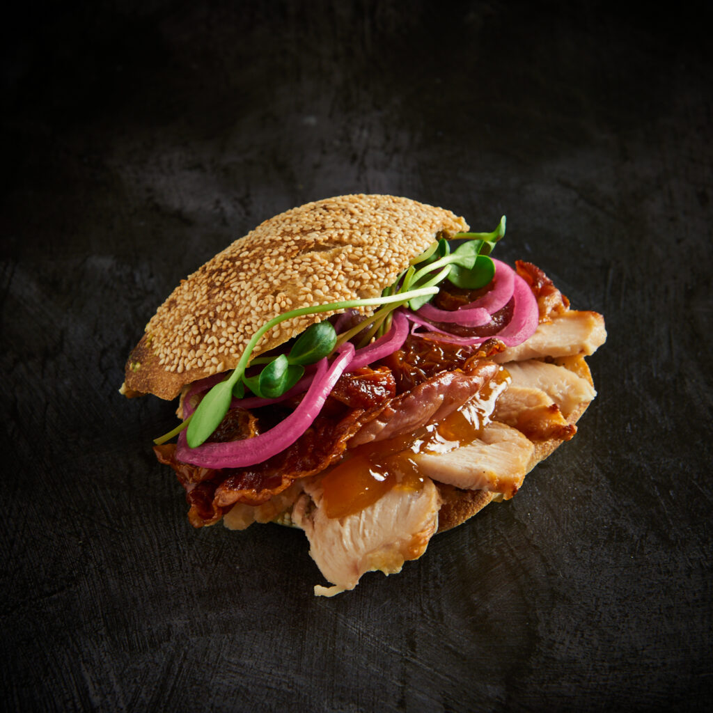 Surdejssandwich m/ kylling - Gertz Danish Bakery Nyborg